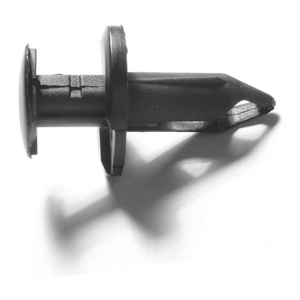 5/16" GM Push Retainers — Fastener Line